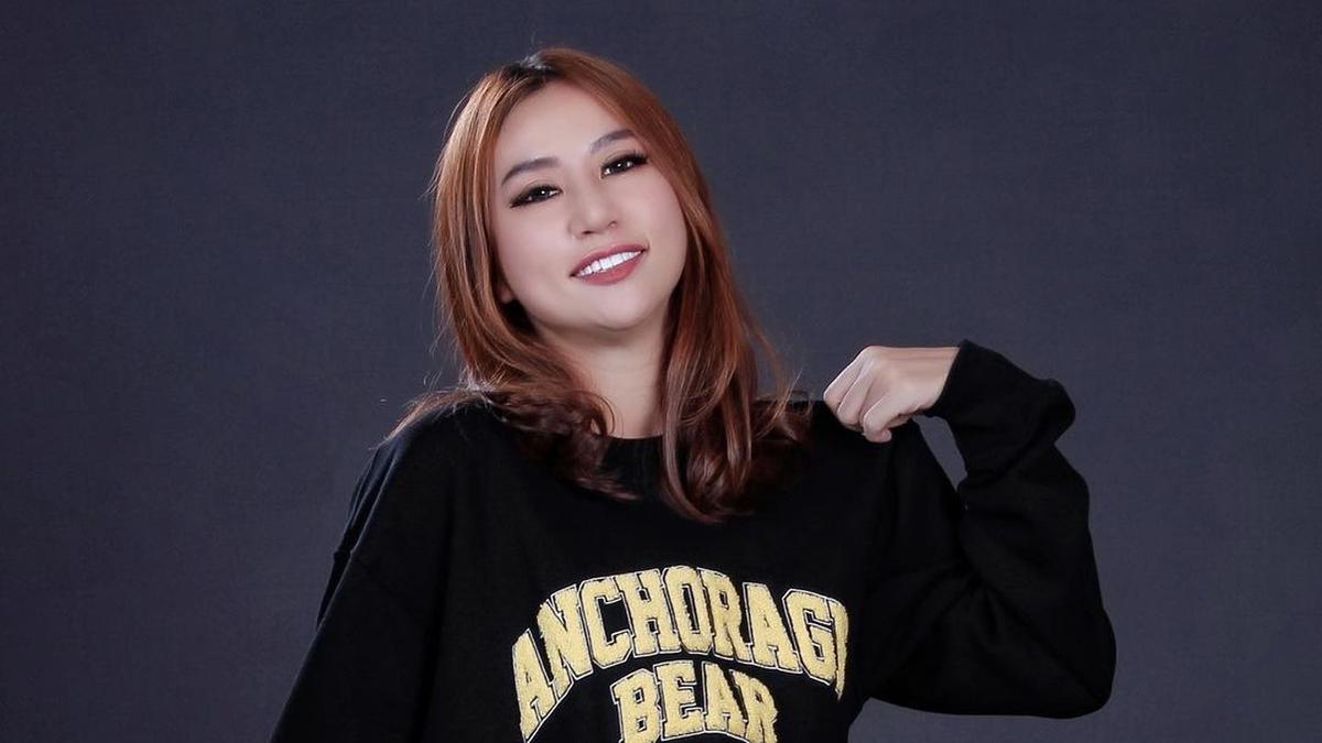 Potret Angeline Valesques yang Bikin Deg-degan, Model Cantik yang ...