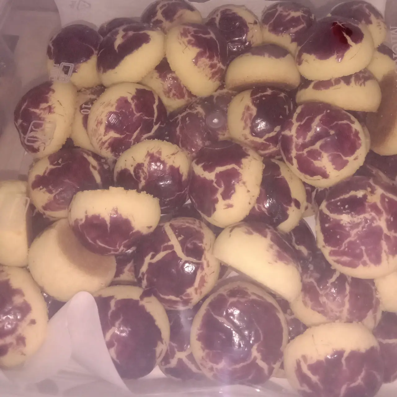 6 Potret Olesan Nastar Tidak Kuning Kinclong Ini Bikin Senyum Tipis ...