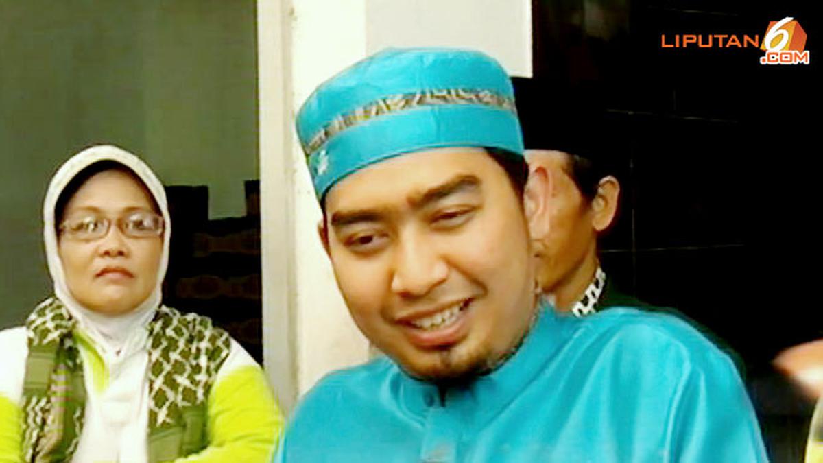Ustad Solmed Ingin Anaknya Jadi Pengusaha - ShowBiz Liputan6.com