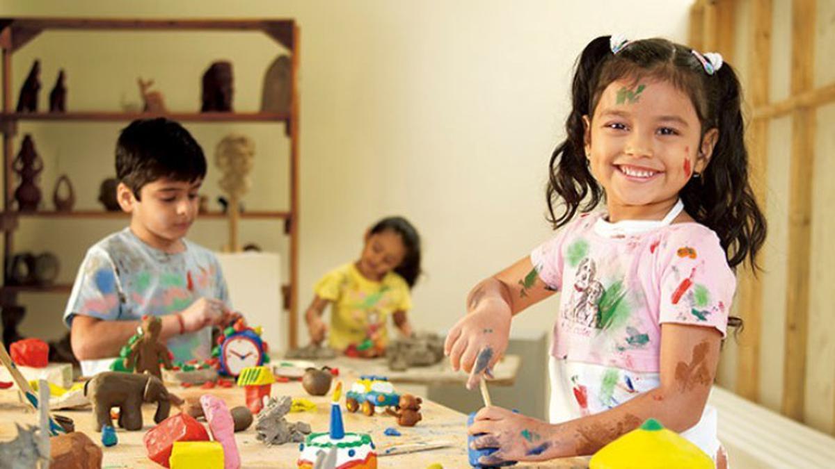 Ingin Melatih Motorik Kasar Anak? Lakukan 4 Kegiatan Kreatif Ini ...