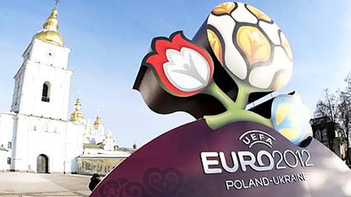 Logo Resmi Euro 2012 Diluncurkan