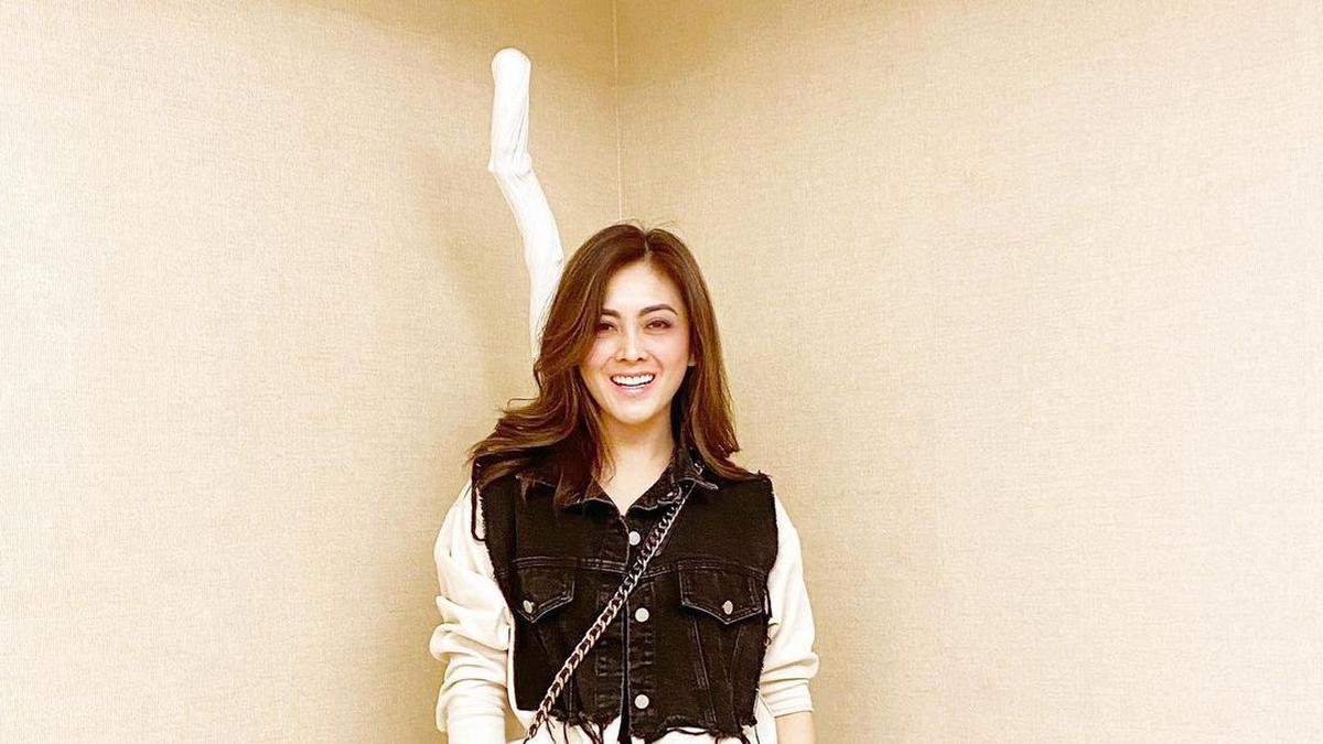 Dhena Devanka Ungkap Alasan Menendang Jonathan Frizzy - ShowBiz ...