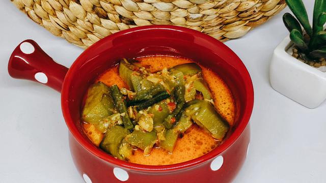 5 Resep Lodeh Terong Kuah Santan Gurih dan Nagih - Food Fimela.com