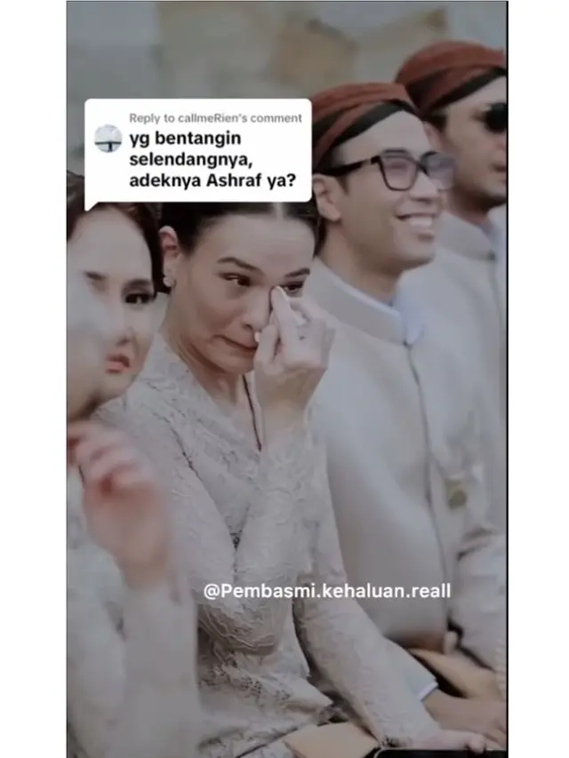 6 Potret Aishah Sinclair Adik Mendiang Ashraf, Bantu Rapikan Veil Pernikahan BCL - Hot Liputan6.com