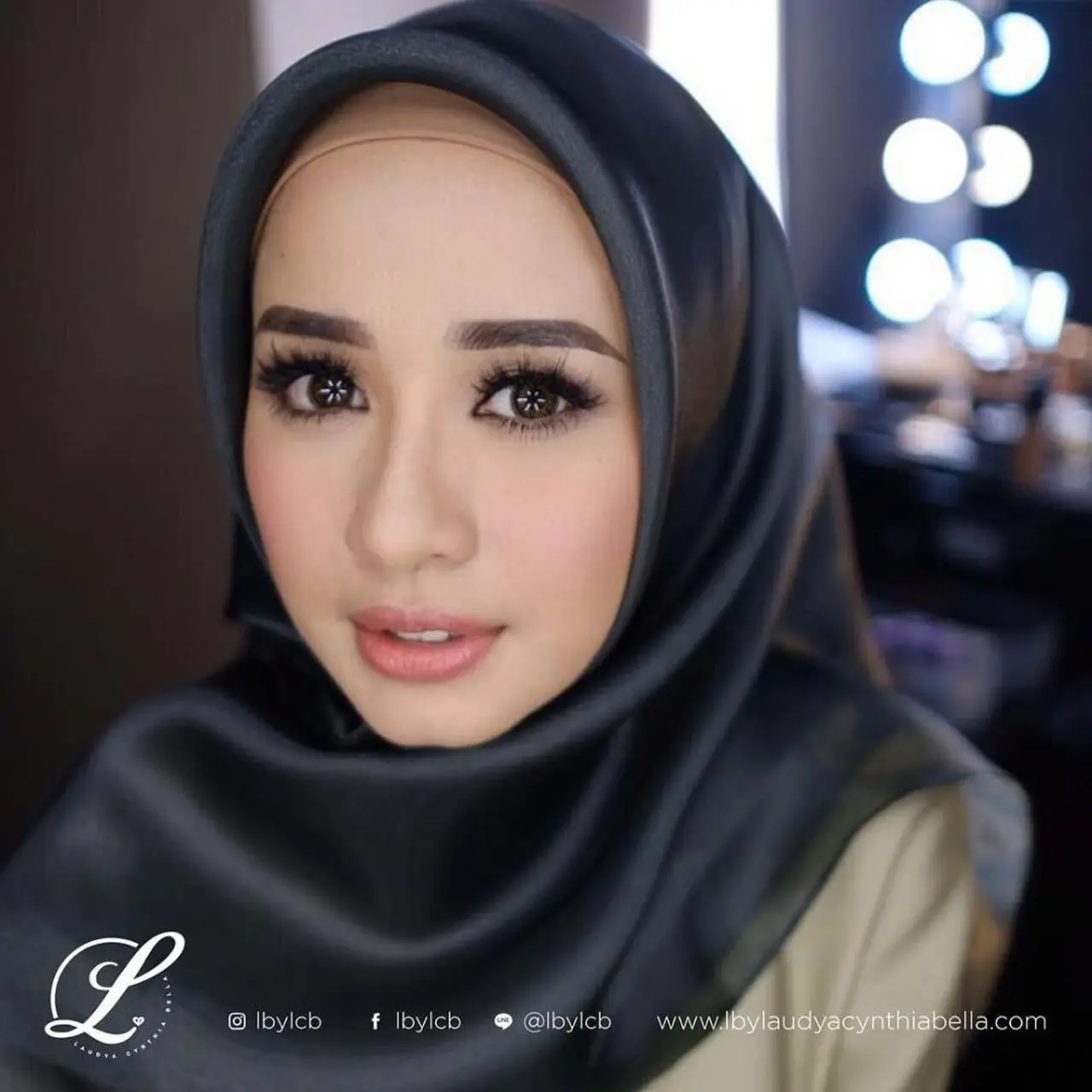 6 Potret Laudya Cynthia Bella dengan Makeup Tebal, Bikin Pangling - Hot Liputan6.com