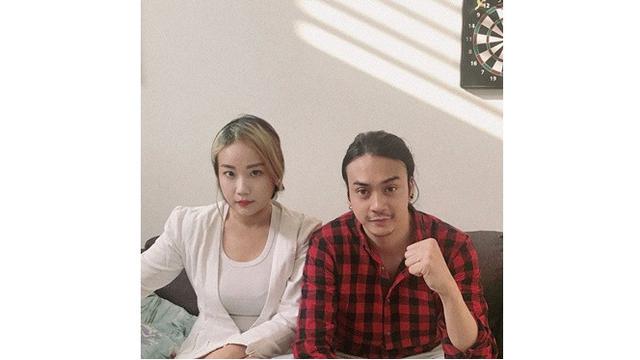 6 Potret Dimaz Andrean dan Istri yang Jarang Tersorot, Selalu Kompak dan Mesra - Hot Liputan6.com