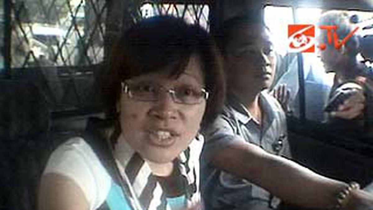 Rosalina Manulang Mengaku Ditekan - News Liputan6.com