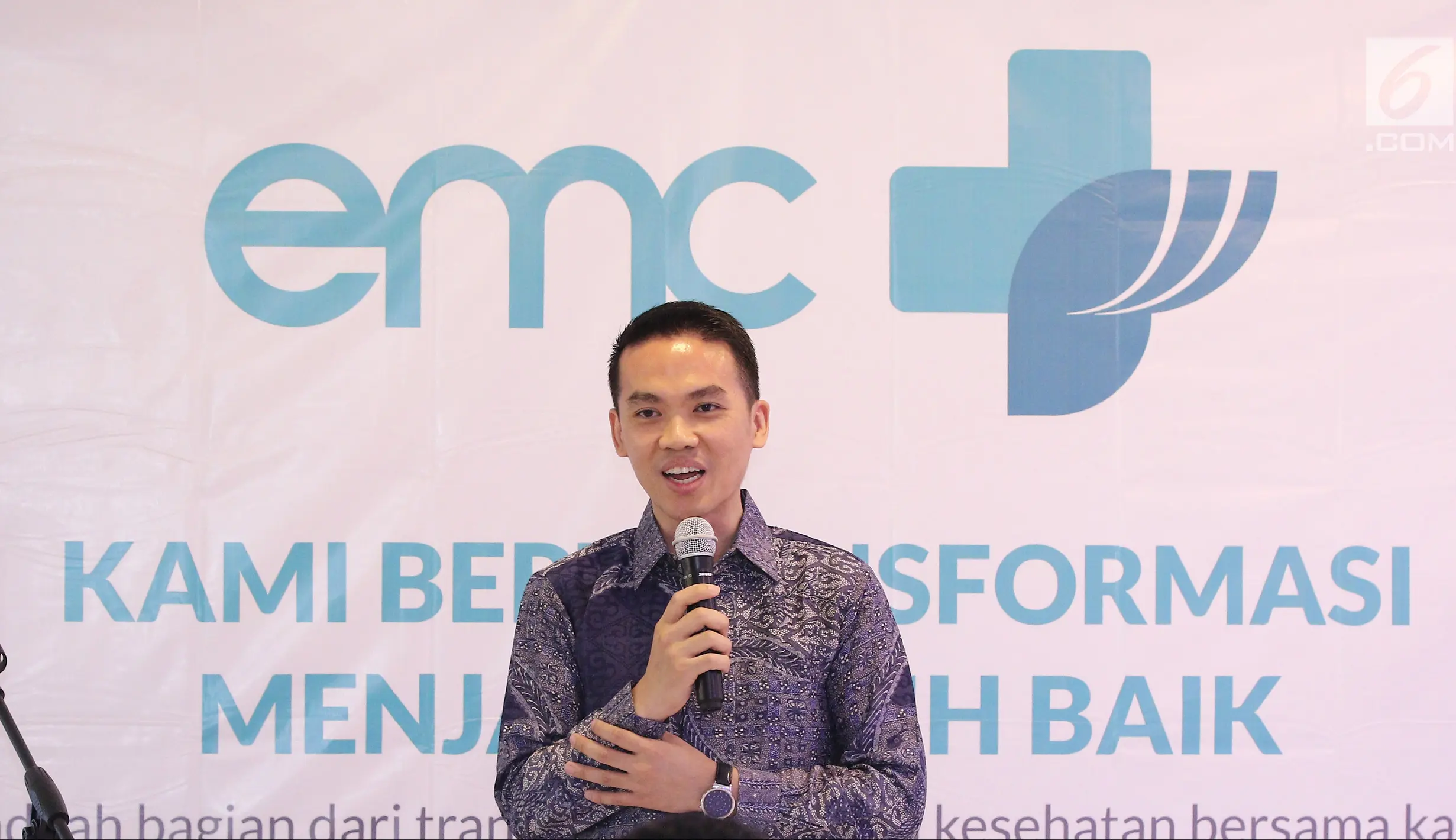 FOTO: Potong Tumpeng, RS EMC Sentul Resmi Dibuka - Foto Liputan6.com