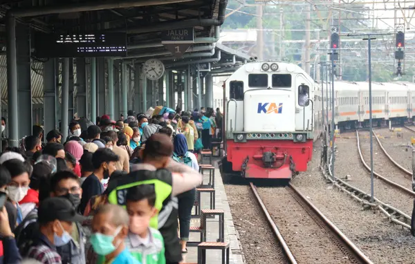 Man Rabbuka Artinya Apa? Ini Makna dan Jawabannya - Hot Liputan6.com