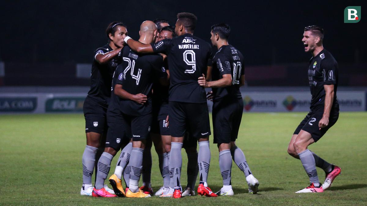 BRI Liga 1: Persib Tanpa 8 Pemain Hadapi Persipura, Termasuk Marc Klok ...