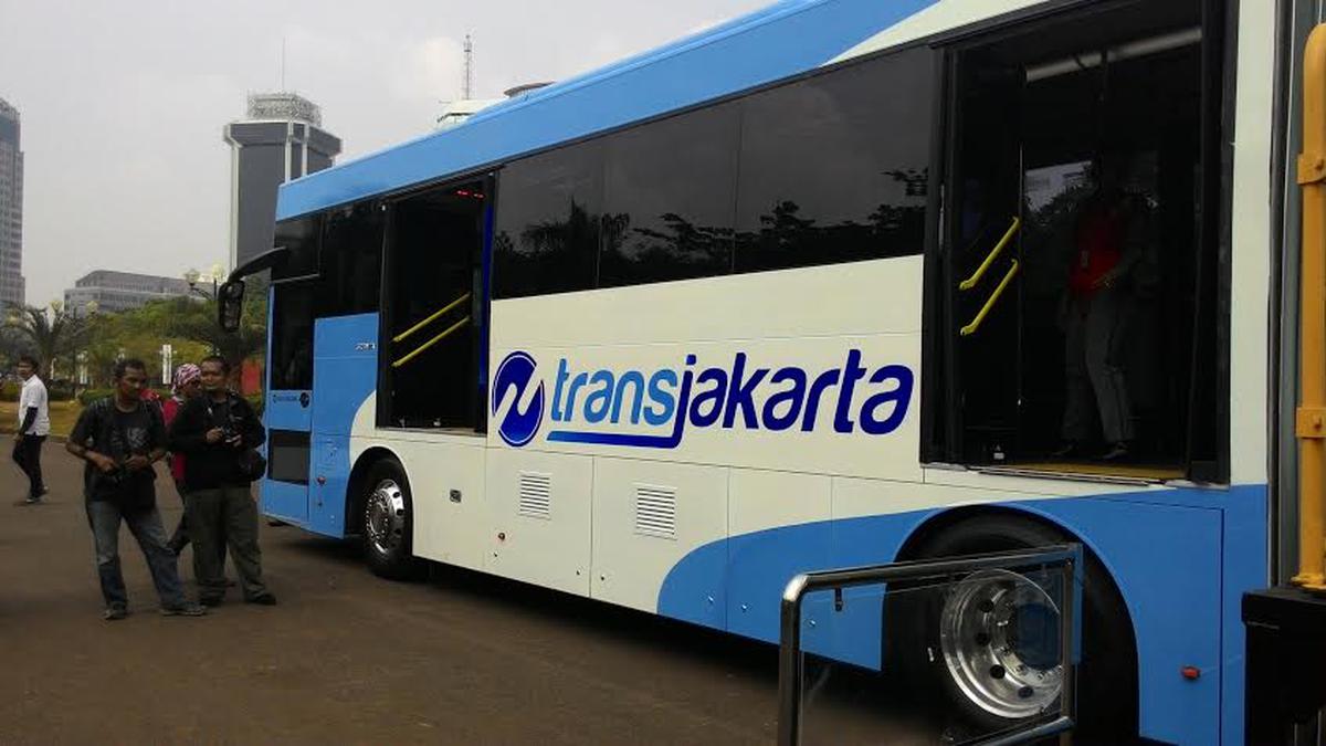 Sardjono Jhony Resmi Dilantik Jadi Dirut Baru PT Transjakarta - News ...
