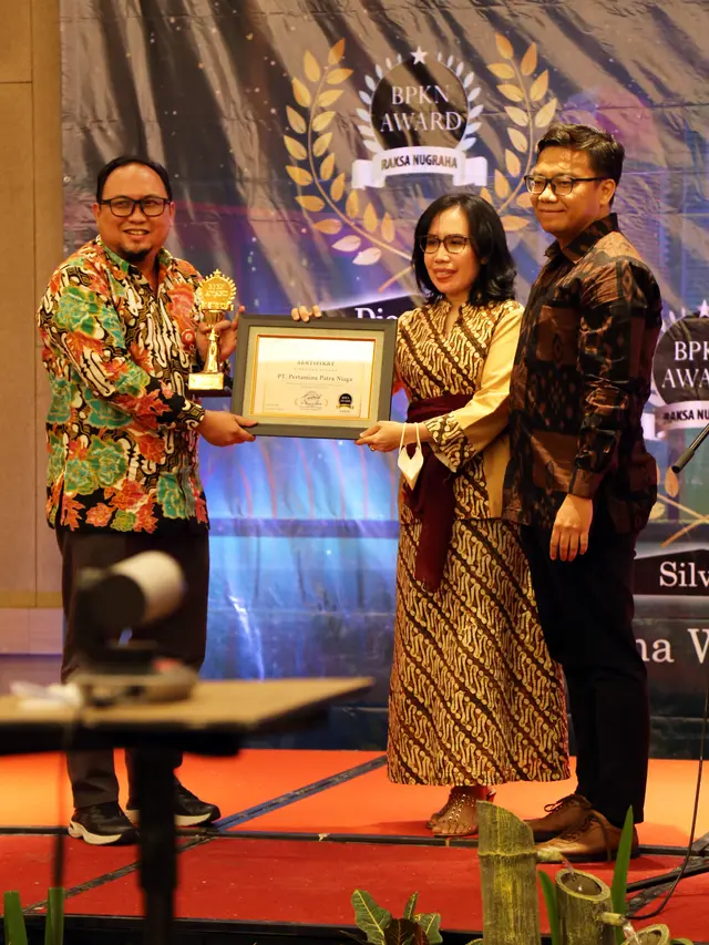 Peduli Perlindungan Konsumen, Pertamina Patra Niaga Raih Penghargaan BPKN Award Raksa Nugraha ...