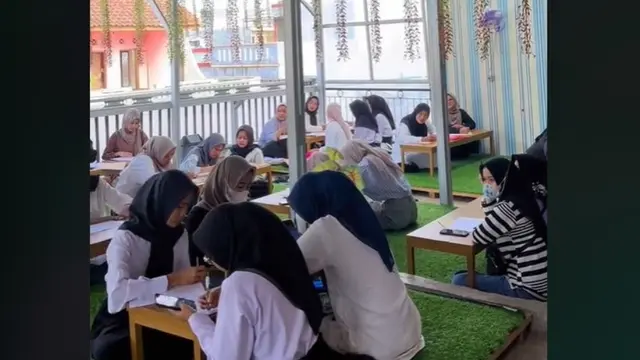 Viral Warung Seblak Buka Lowongan untuk 20 Orang, Pemiliknya Kaget ...