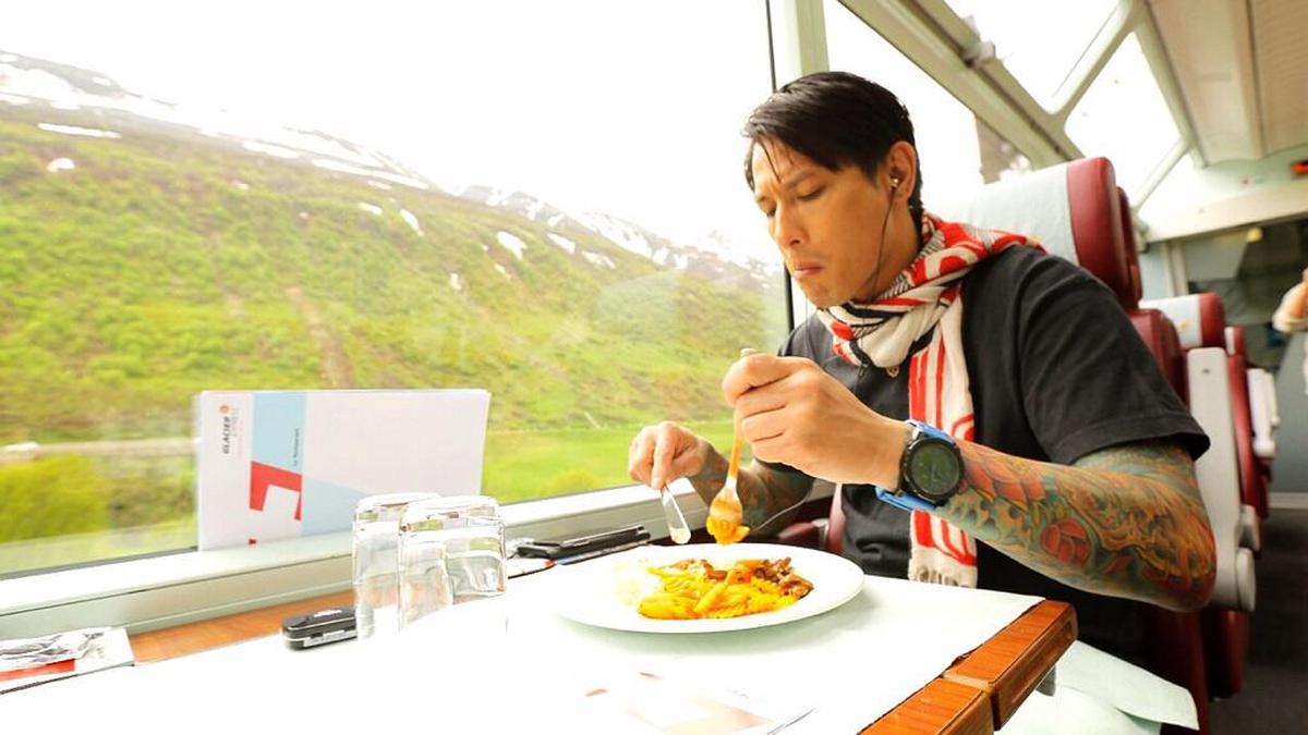 Chef Juna, Dari Isu Narkoba hingga Penyuka Sesama Jenis