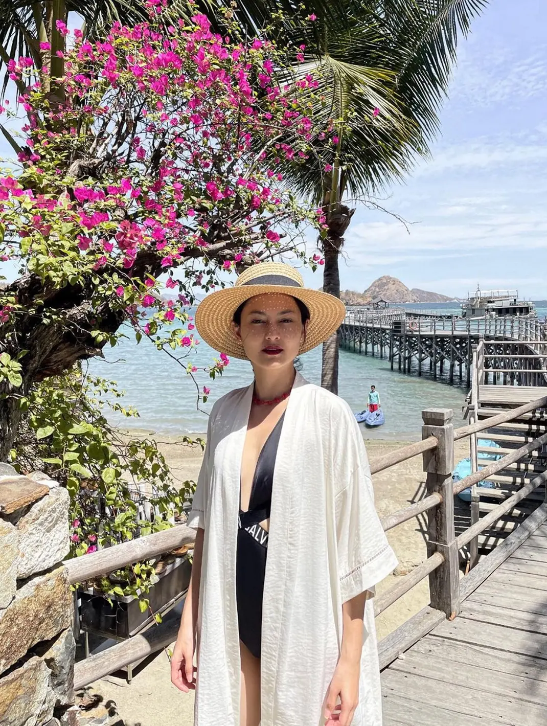 Pesona Clara Bernadeth Liburan di Labuan Bajo, Berpadu dengan Keindahan ...