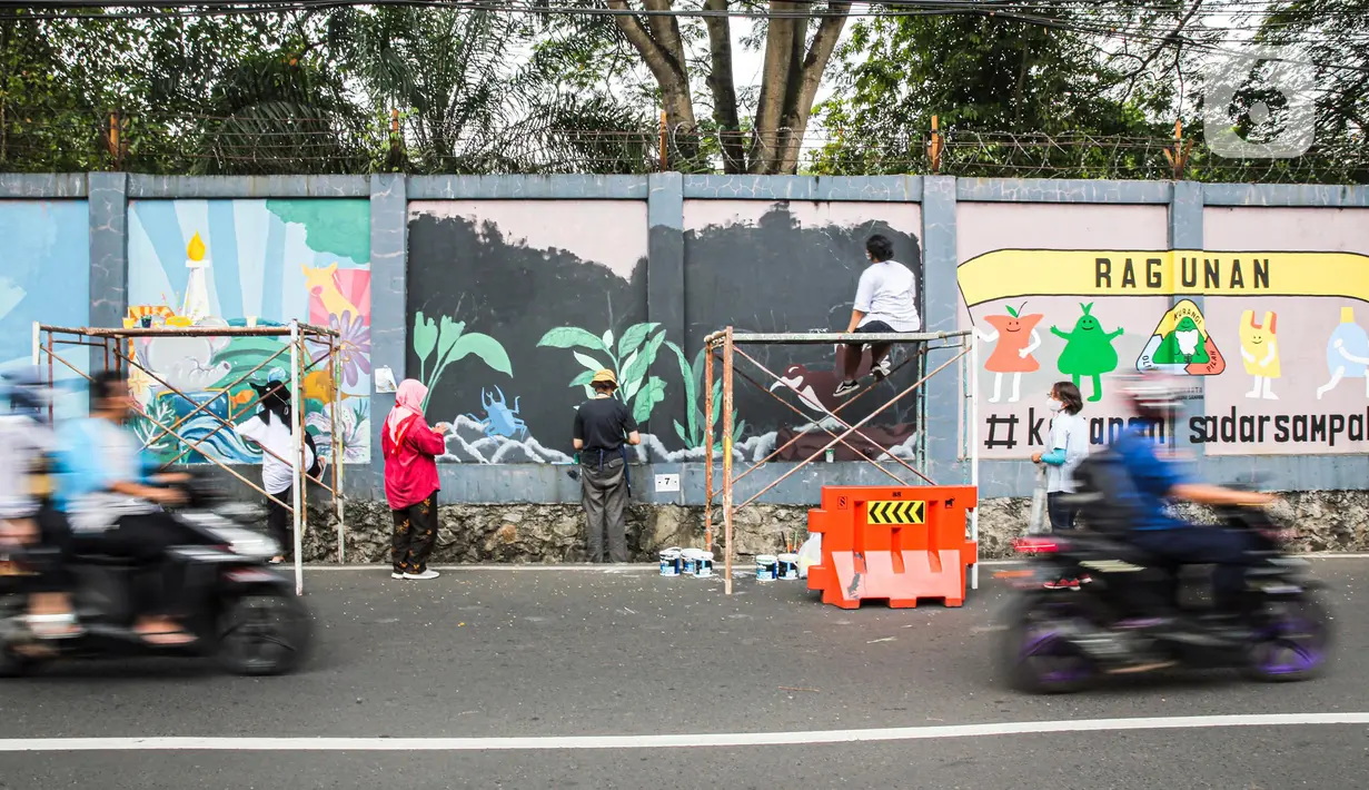 Mural Karya Seniman Percantik Kawasan Ragunan - Foto Liputan6.com