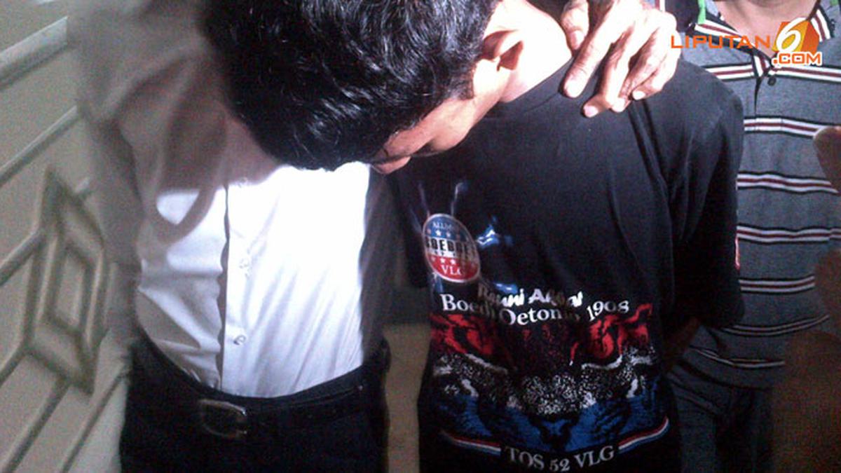 Penyiram Air Keras Mantan Pacar, Kabur saat Digerebek - News Liputan6.com