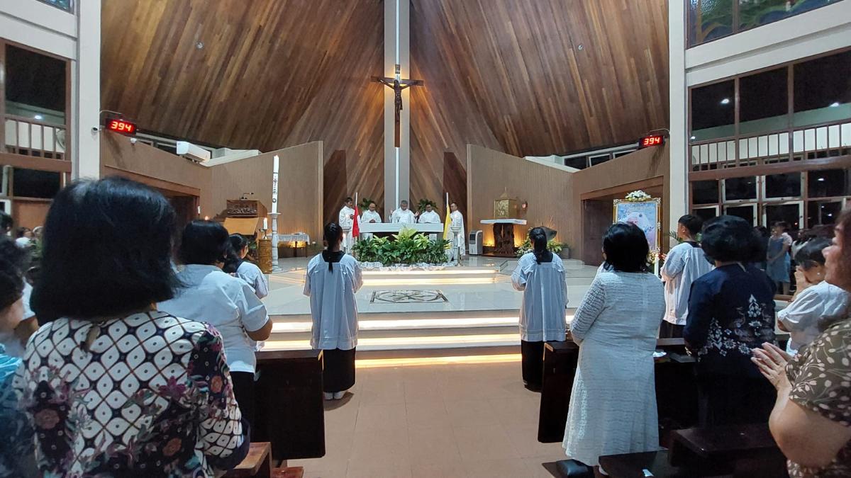 Umat Katolik Bandar Lampung Gelar Misa Requiem untuk Paus Fransiskus - Regional Liputan6.com