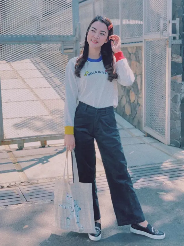 7 Pesona Riana Rizki, Adik Risa Saraswati yang Jago Lukis Tubuh - Hot ...