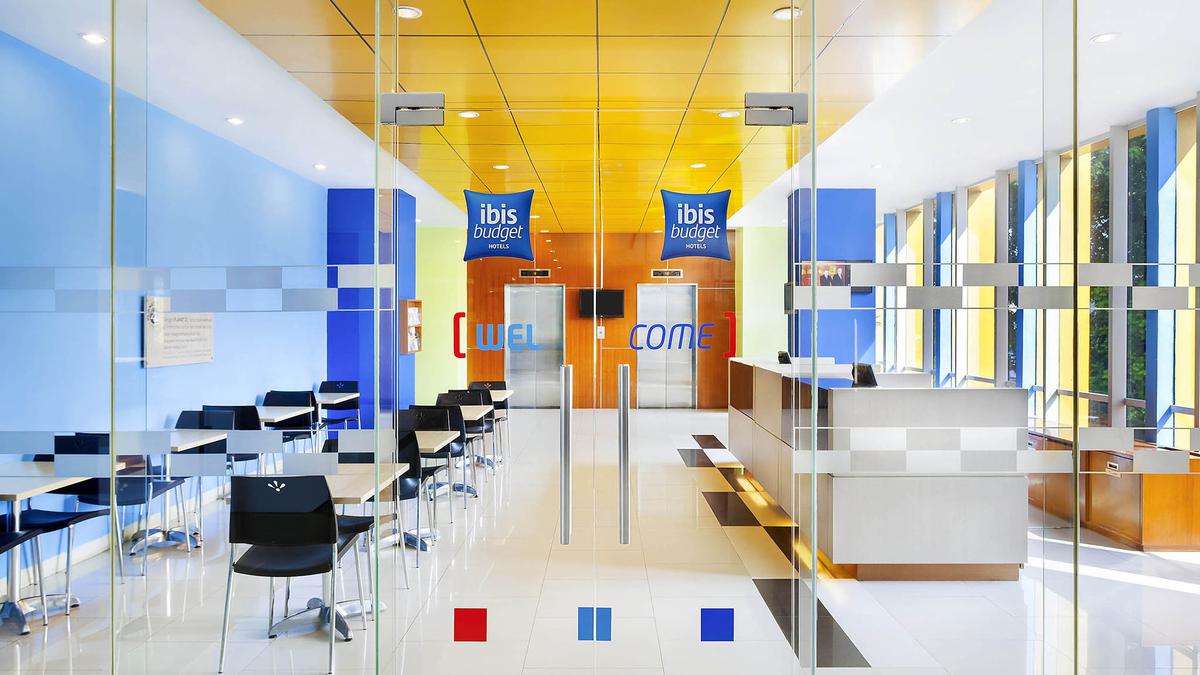 Staycation Penuh Nostalgia di Lokasi Super Strategis Cikini