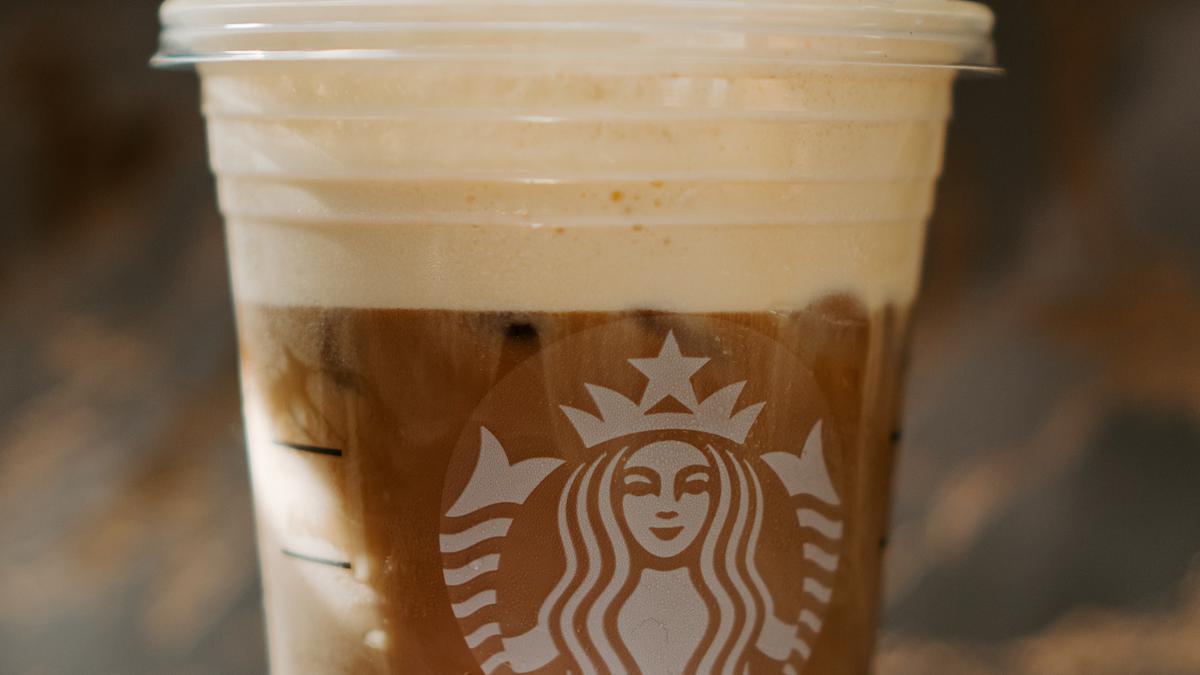 Starbucks Bakal Ubah Es Batunya Jadi Nugget Ice, Apa itu?