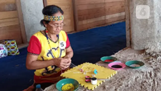 Anyaman Manik Dayak, Anyaman Keindahan, Kesabaran, dan Tradisi ...