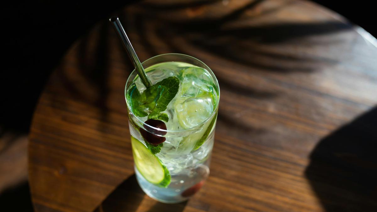 Resep Es Jeniper Khas Kuningan - Food Fimela.com