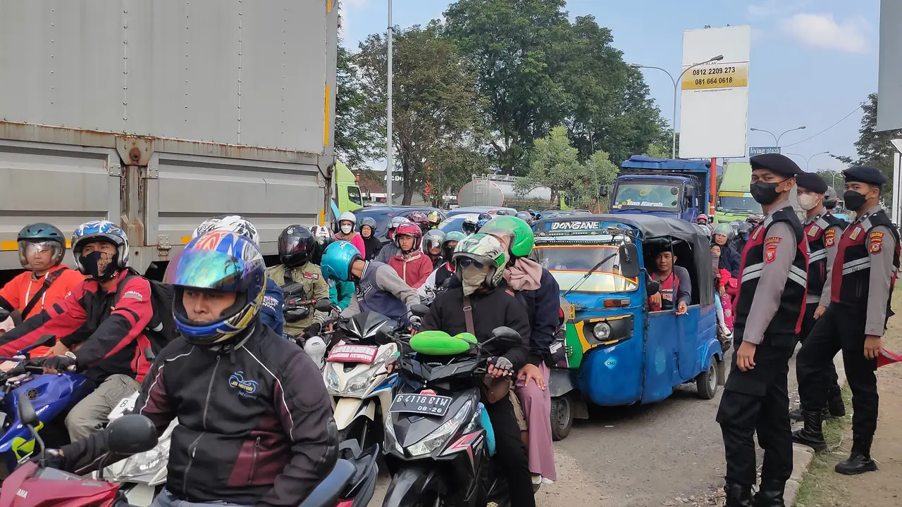 Puncak Arus Balik Lebaran Idul Fitri, 200 Ribu Pemudik Sepeda Motor Kembali ke Jakarta ...