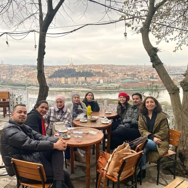 6 Potret Liburan Pasha Ungu, Sultan Djorghi, dan Umar Lubis di Turki ...