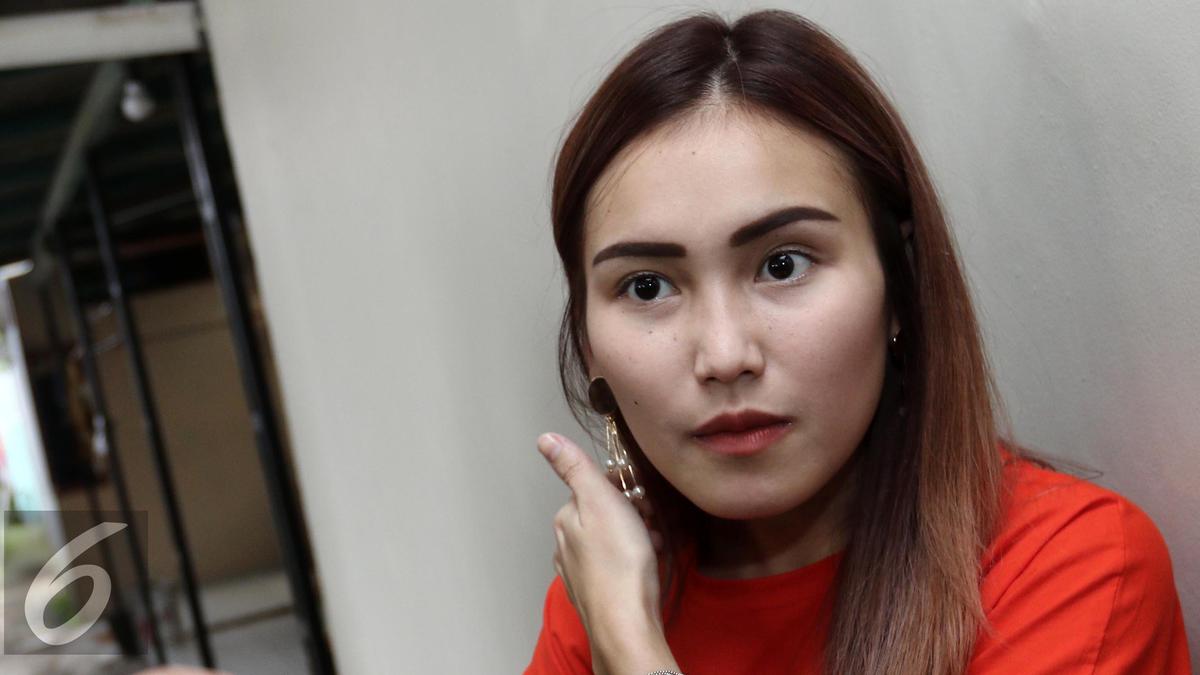 Panggil Julia Perez Begini, Keluarga Ayu Ting Ting Dikecam - ShowBiz ...