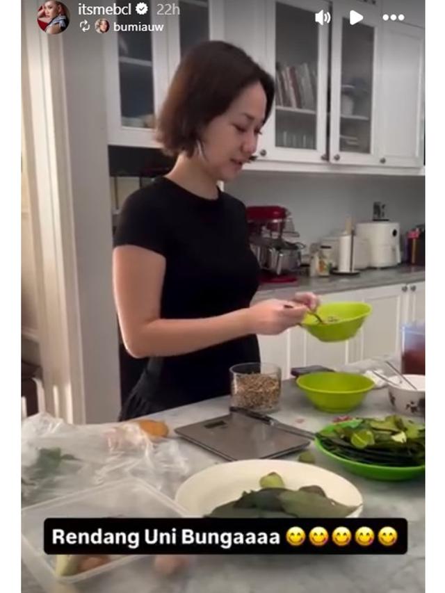 6 Potret BCL Masak Rendang Jelang Lebaran 2026, Tradisi Tahunan Bareng ...