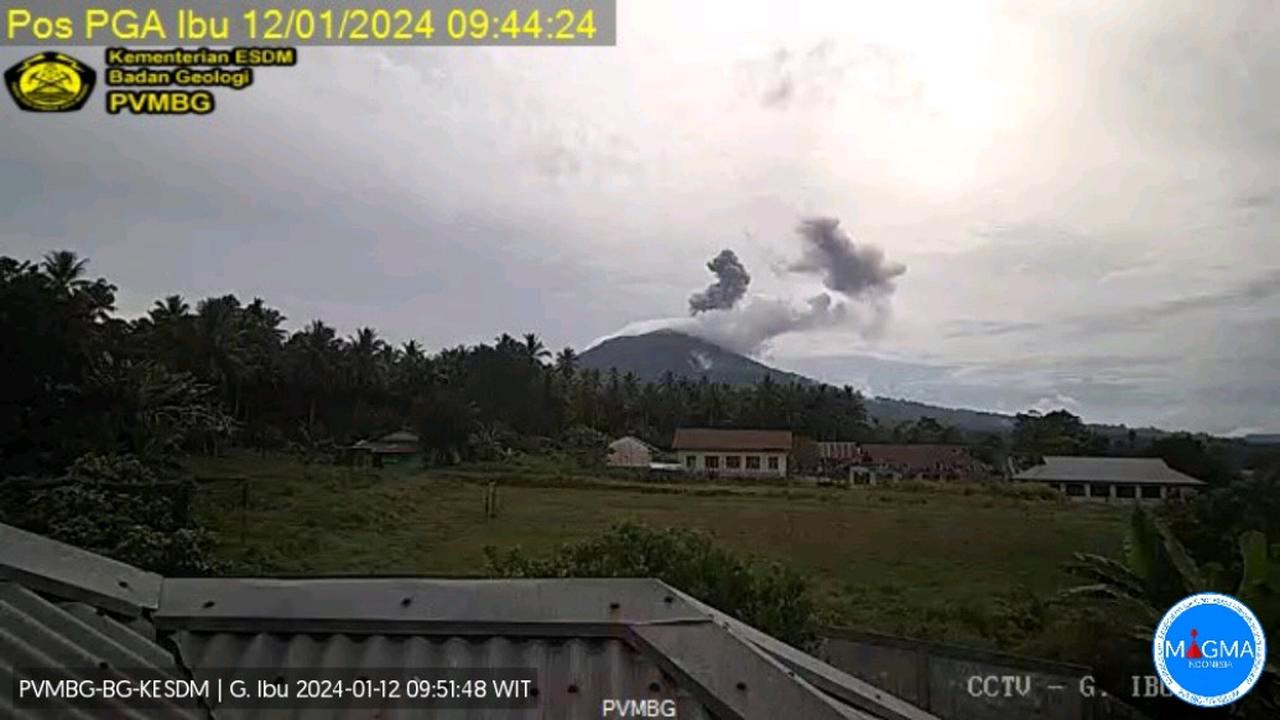Gunung Ibu di Pulau Halmahera Erupsi Lagi, Semburkan Abu Vulkanik 800 Meter