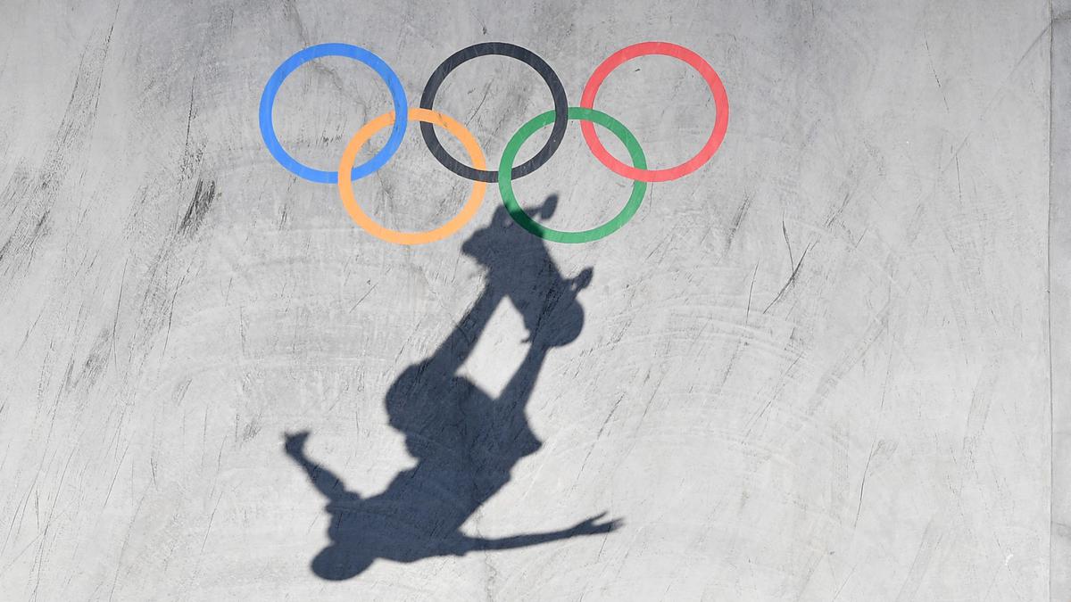 FOTO: Siluet Atlet Skateboard di Perhelatan Olimpiade Tokyo - Foto ...