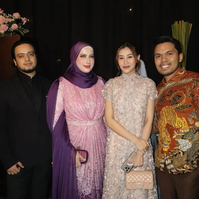 6 Potret Tamu Artis di Resepsi Yislam Jaidi Kakak Fadil Jaidi, Raffi ...