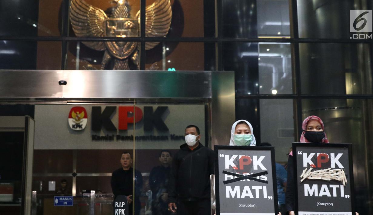FOTO: Aliansi Masyarakat Sipil Anti Korupsi Nyatakan KPK Telah Mati ...