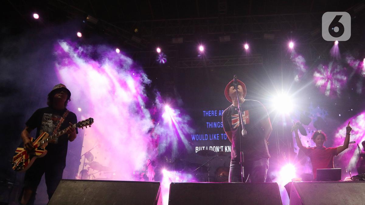 Aksi Oom Leo Berkaraoke dan Aldi Taher Goyang Panggung KapanLagi Buka ...