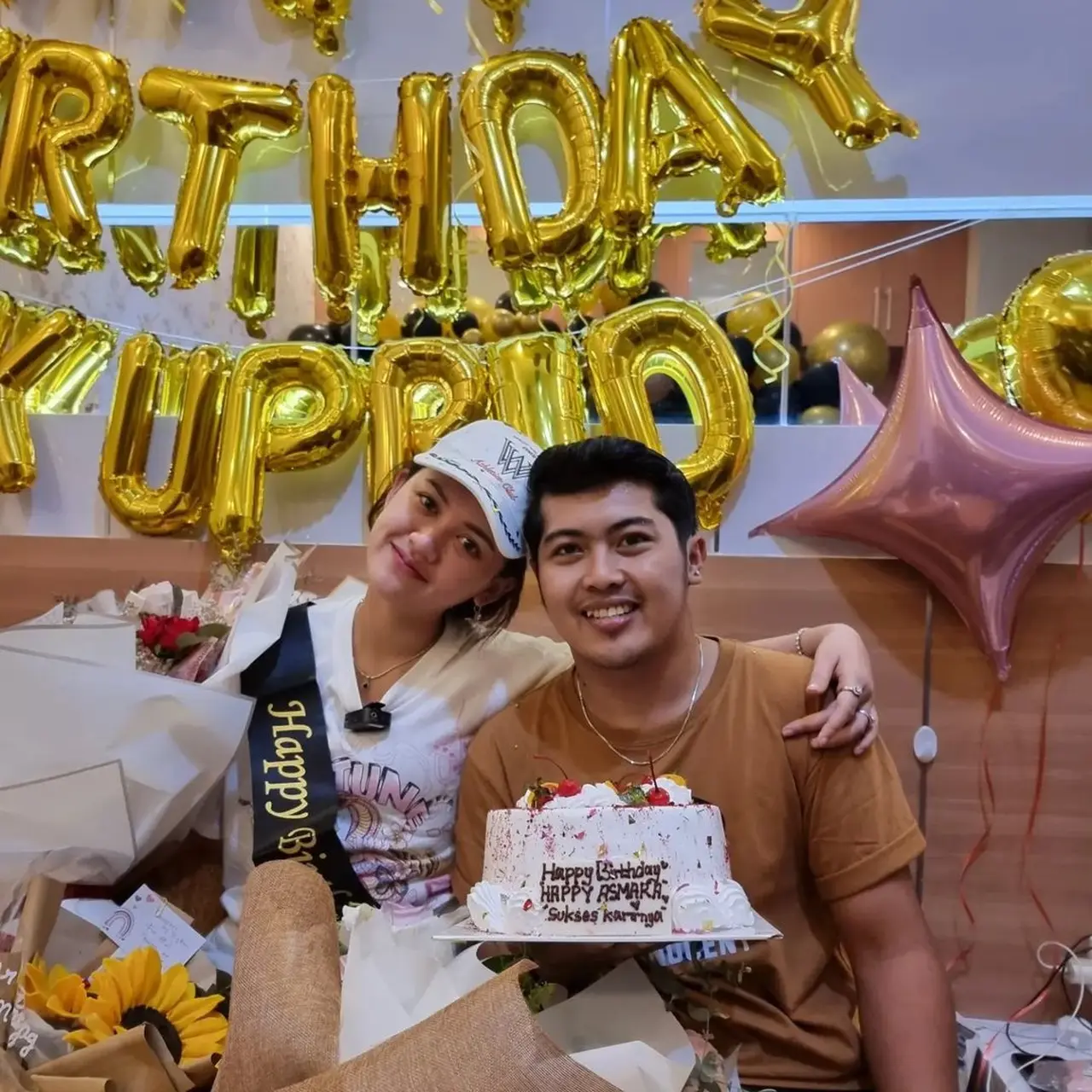 Sosok Pria yang Kini Dekat dengan Happy Asmara, Disebut Lebih Serasi ...