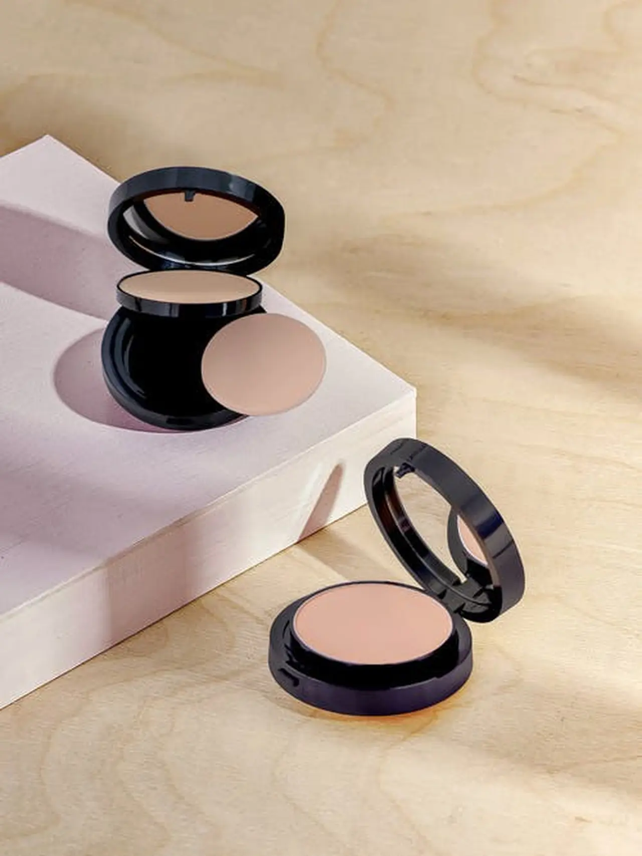 Perbedaan Two Way Cake, Compact Powder, Cushion, dan Loose Powder yang ...