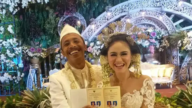 Selamat, Mas Pur TOP Resmi jadi Suami Dwinda Ratna - ShowBiz Liputan6.com