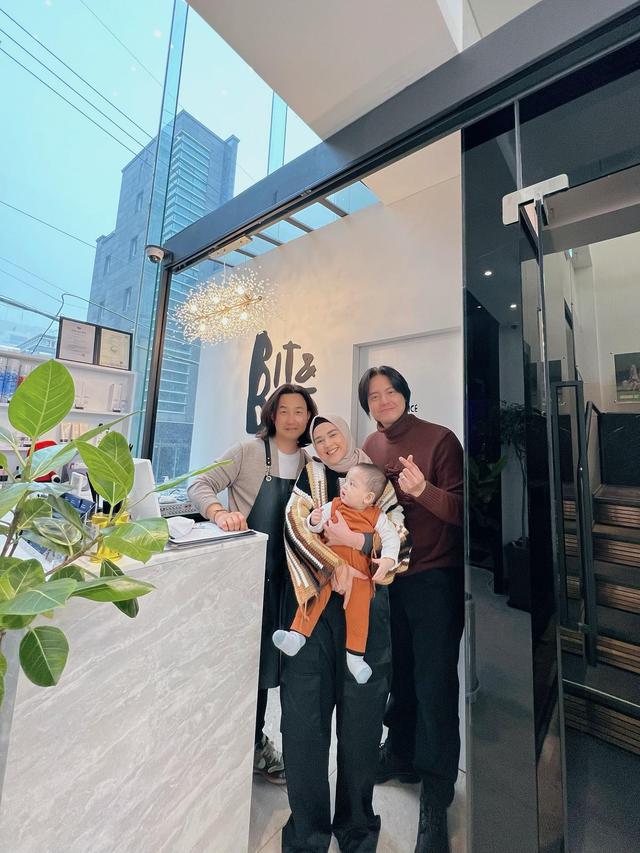 6 Momen Cut Meyriska dan Roger Danuarta Liburan Akhir Tahun di Korea ...