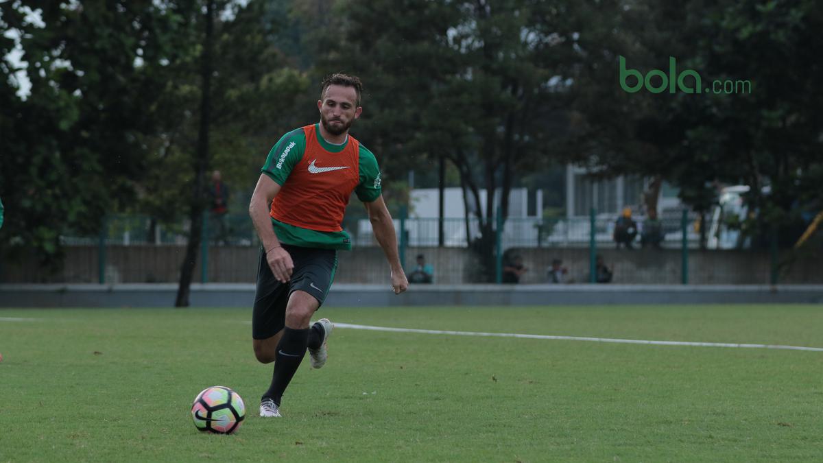 Spasojevic: Latihan Fisik Bersama Shin Tae-yong Cukup Berat - Indonesia Bola.com