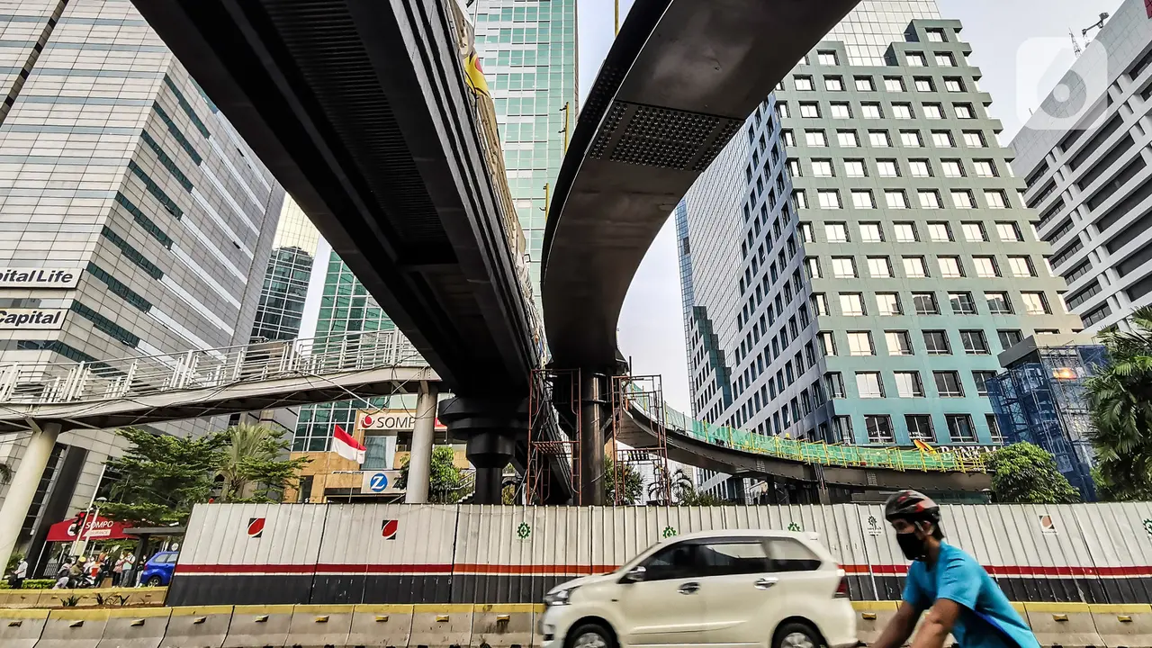 Anies Resmikan Jembatan ala Kapal Pinisi di Jalan Sudirman - News ...