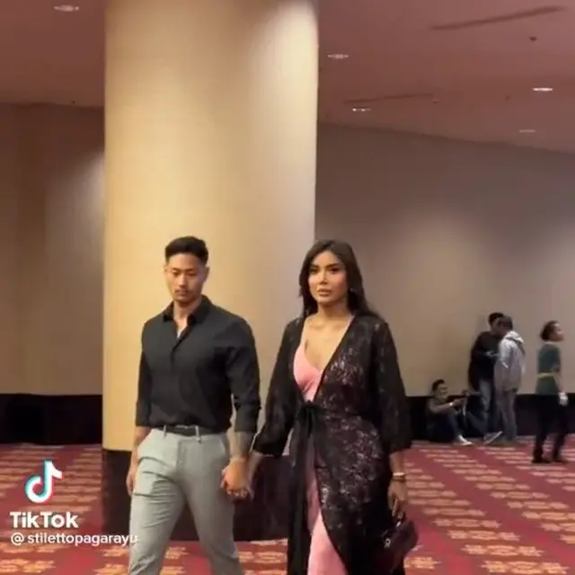 6 Potret Millen Cyrus Gandeng Pria Diduga Pacar Baru ke Ultah Ameena, Curi Perhatian - Hot ...