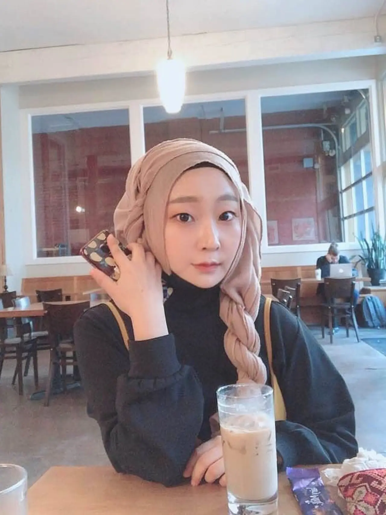 6 Potret Cantik Song Bora, Selebgram Asal Korea Selatan yang Jadi ...