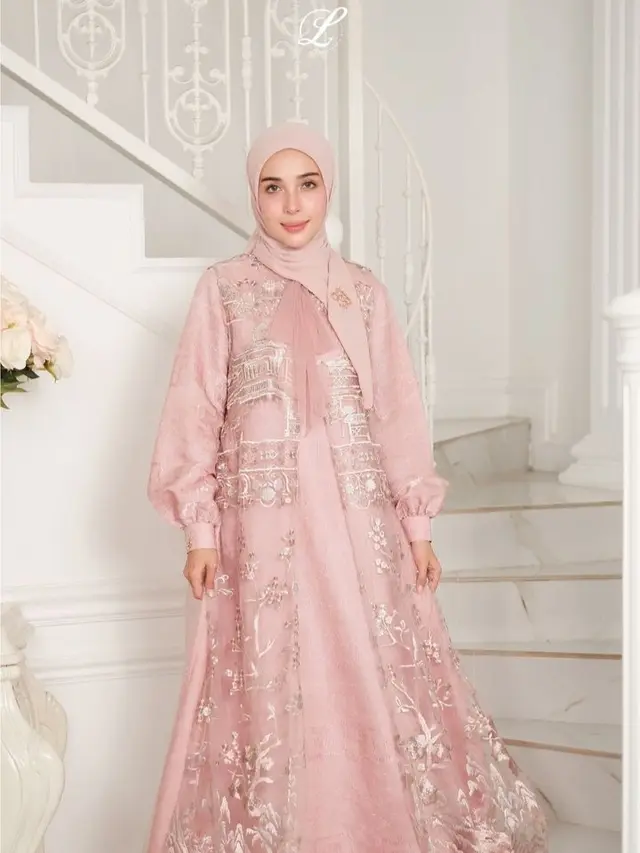 5 Model Gamis Terbaru 2024 Simpel dan Elegan ala Artis Artis Indonesia ...