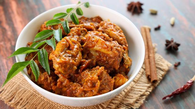 Cara Membuat Rendang Ayam yang Lezat dan Bumbunya Meresap, Praktikan ...