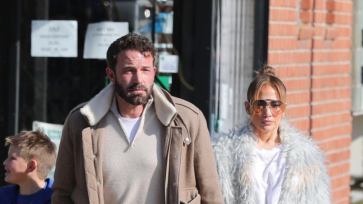 Jennifer Lopez dan Ben Affleck Tak Temukan Jalan Keluar, Berbulan-bulan ...