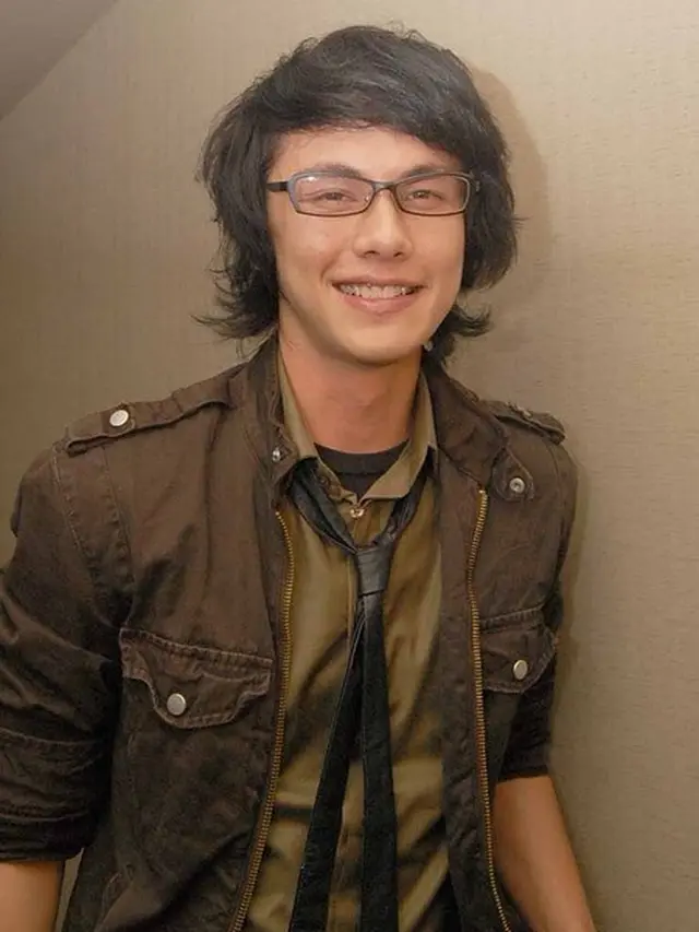 7 Potret Lawas Andhika Pratama, Pernah Mirip Nicholas Saputra