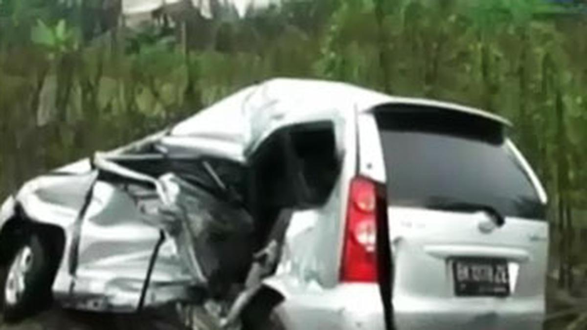 Kereta Api Tabrak Mobil - Timnas Indonesia Vs Vietnam - Video Liputan6.com