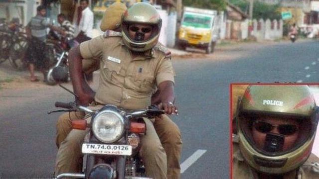 6 Potret Kocak Kelakuan Polisi India yang Bikin Ngakak - Hot Liputan6.com